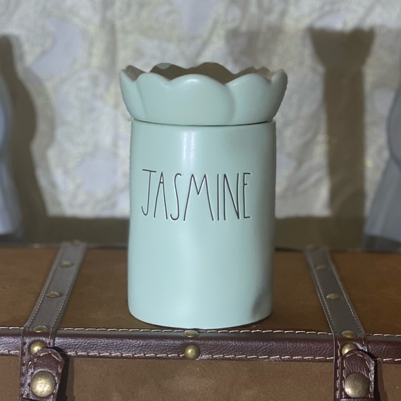 Rae Dunn | Accents | Rae Dunn Jasmine Candle With Topper | Poshmark